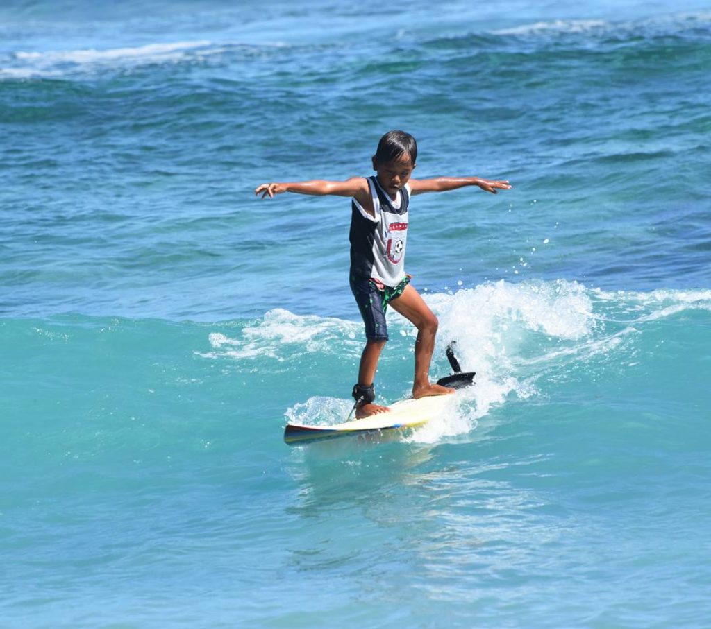 These Kids are Surfing Their Way To School! | Discover MNL
