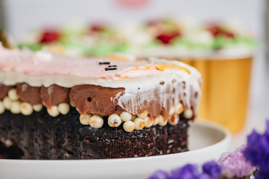 MUST-TRY: DESSERT STUDIO MANILA’S CUSTOM CAKES & CHOCOLATE COVERED ...